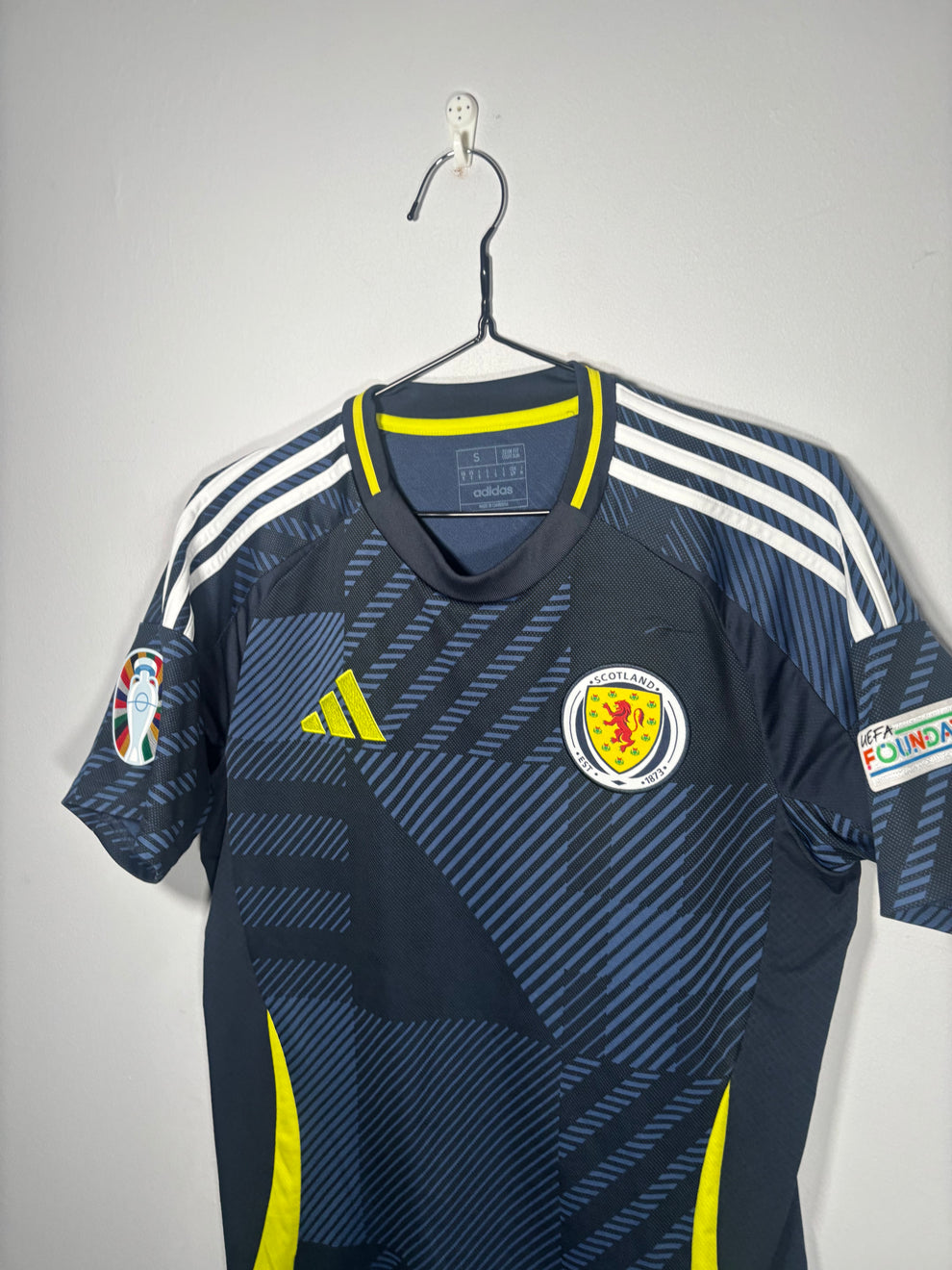 Scotland Home Shirt 2024 (S) – Sam's Football Fits